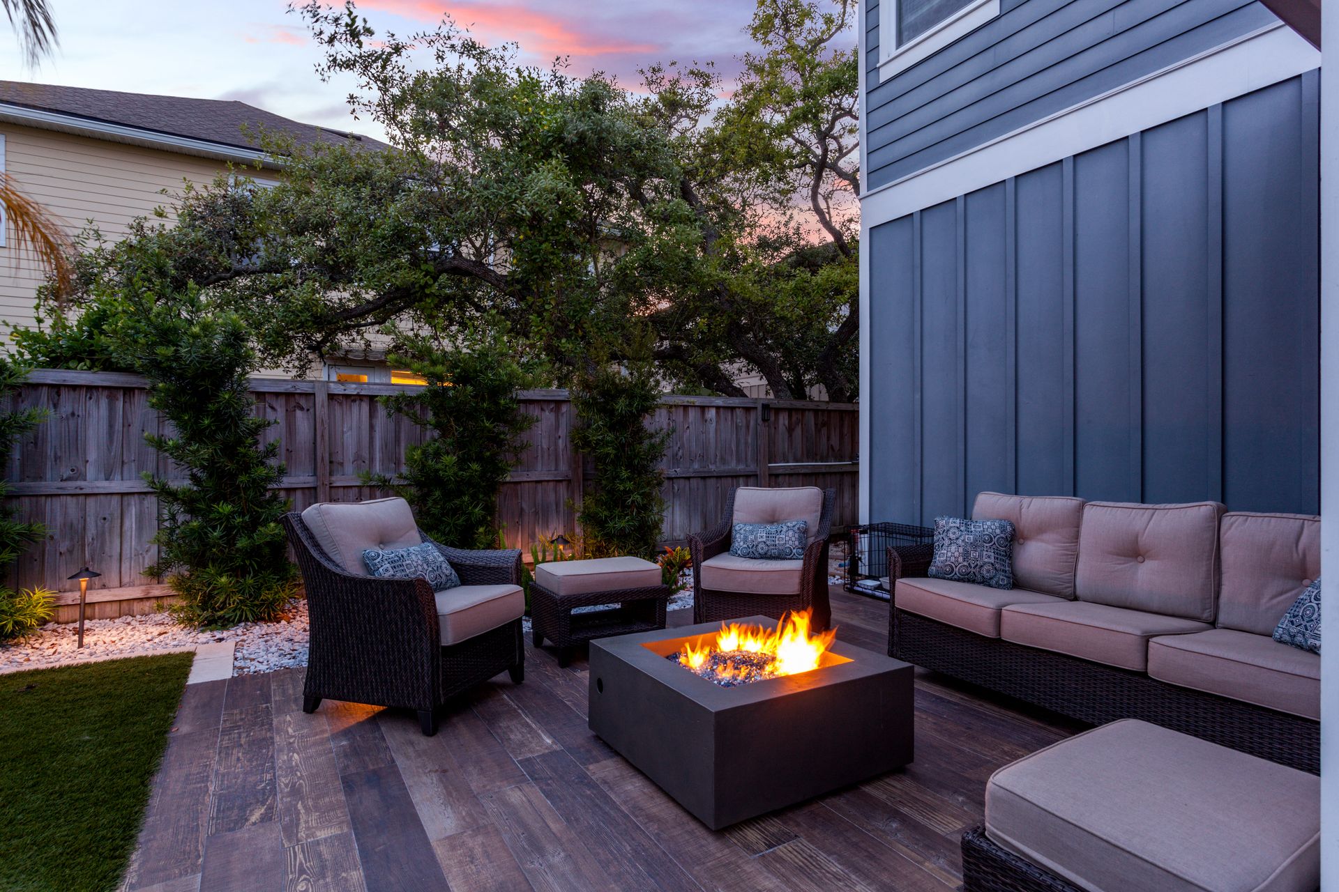 How to Design a Landscape Perfect for Entertaining | Verdant Landscaping